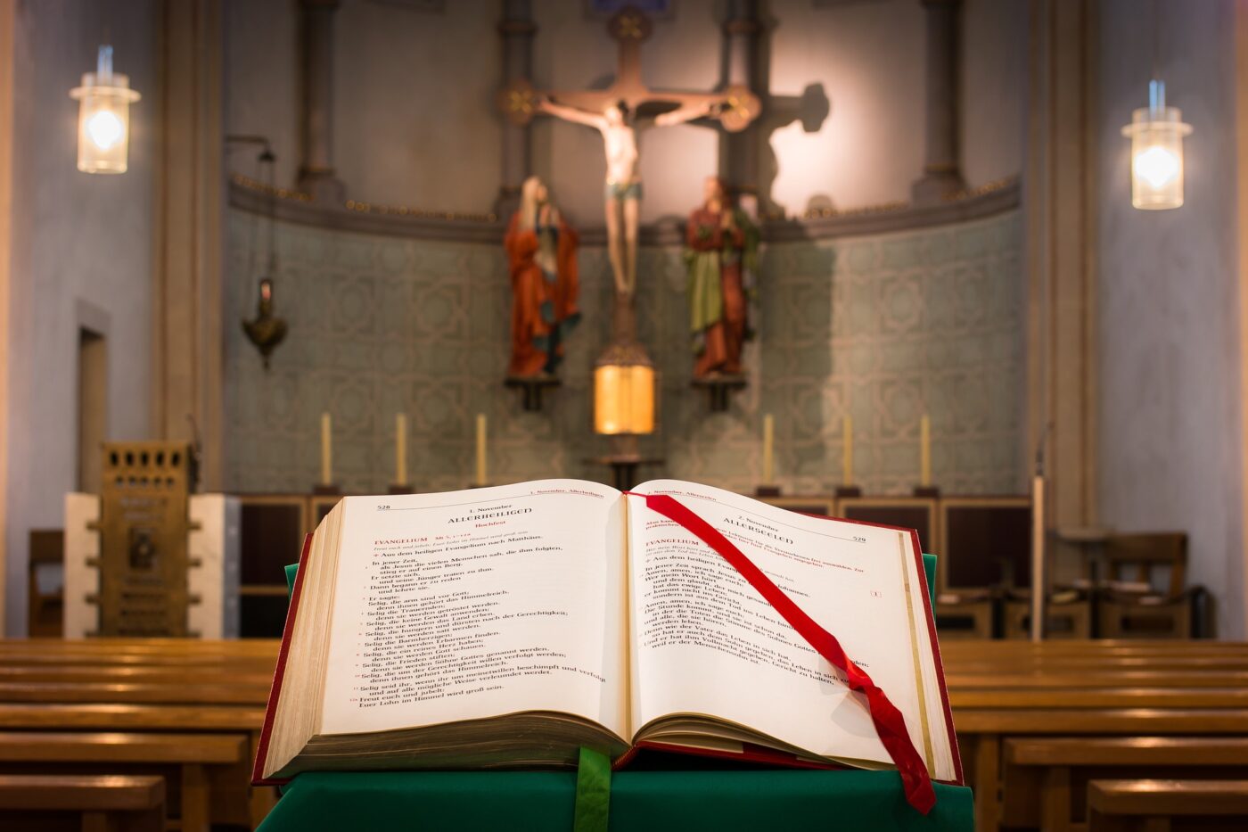 How to Listen to Scriptural Readings - Catholic Exchange